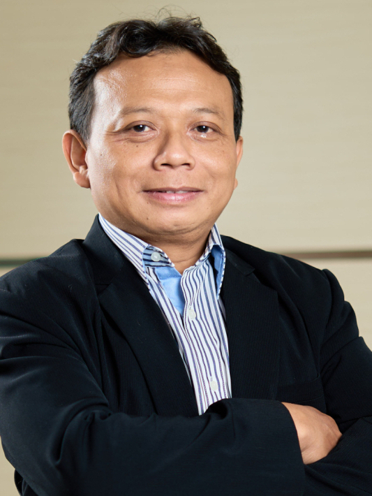 dr. Lutfan Lazuardi, M.Kes., Ph.D - Health Policy and Management UGM